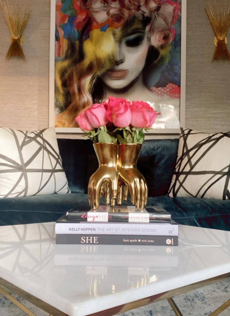 11 Living Room Vase Styling Ideas You'll Want To Copy